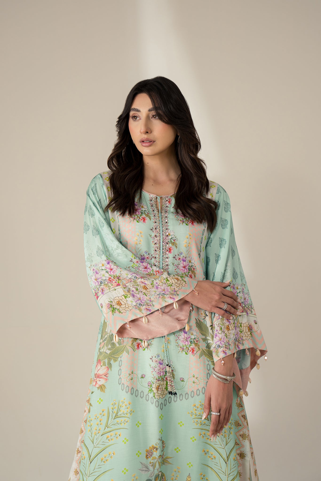 Luxury Kaftan Dresses Design in Pakistan – Ammara Khan