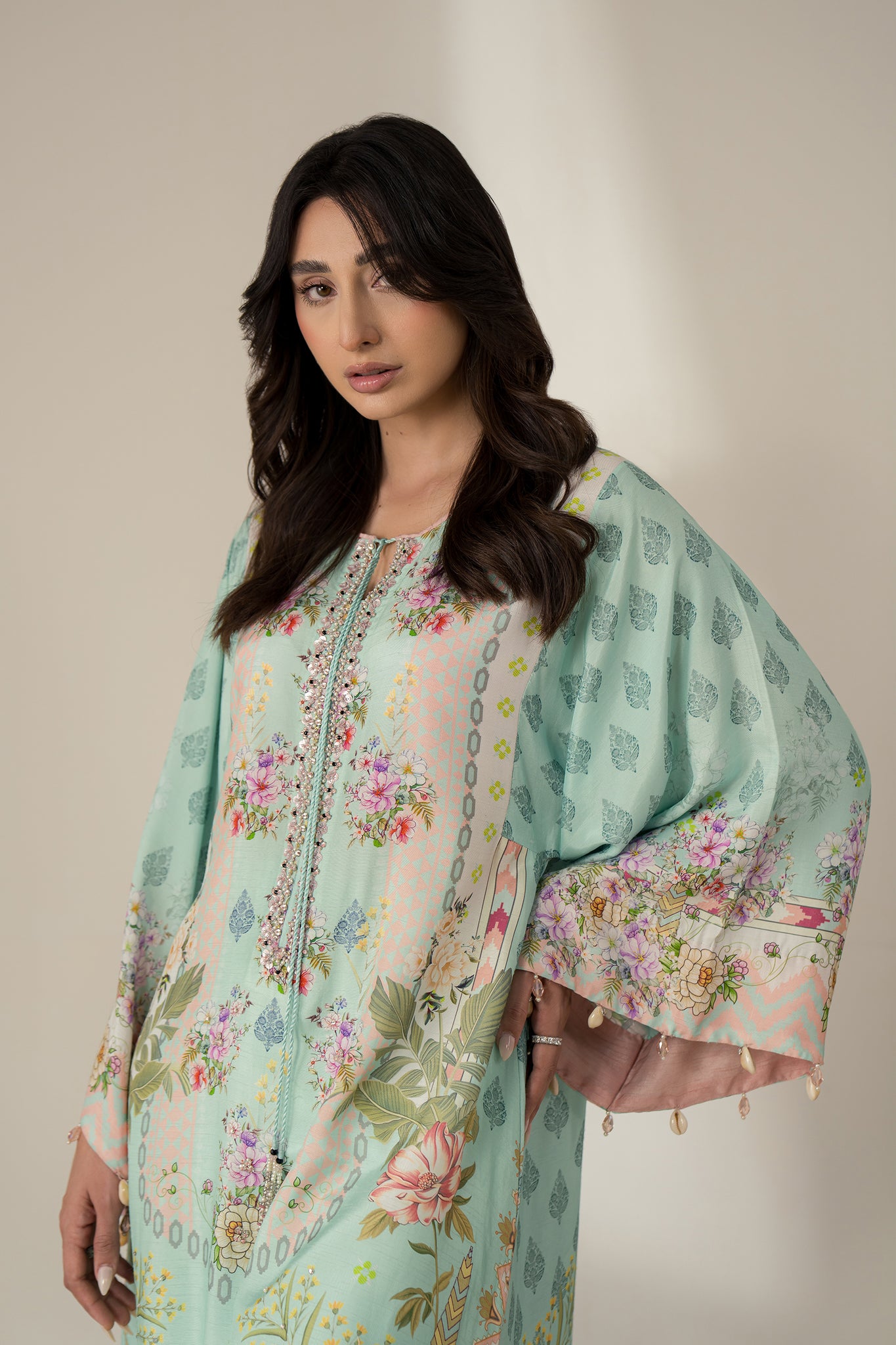 Luxury Kaftan Dresses Design in Pakistan – Ammara Khan