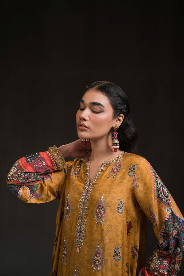 Luxury Kaftan Dresses Design in Pakistan – Ammara Khan