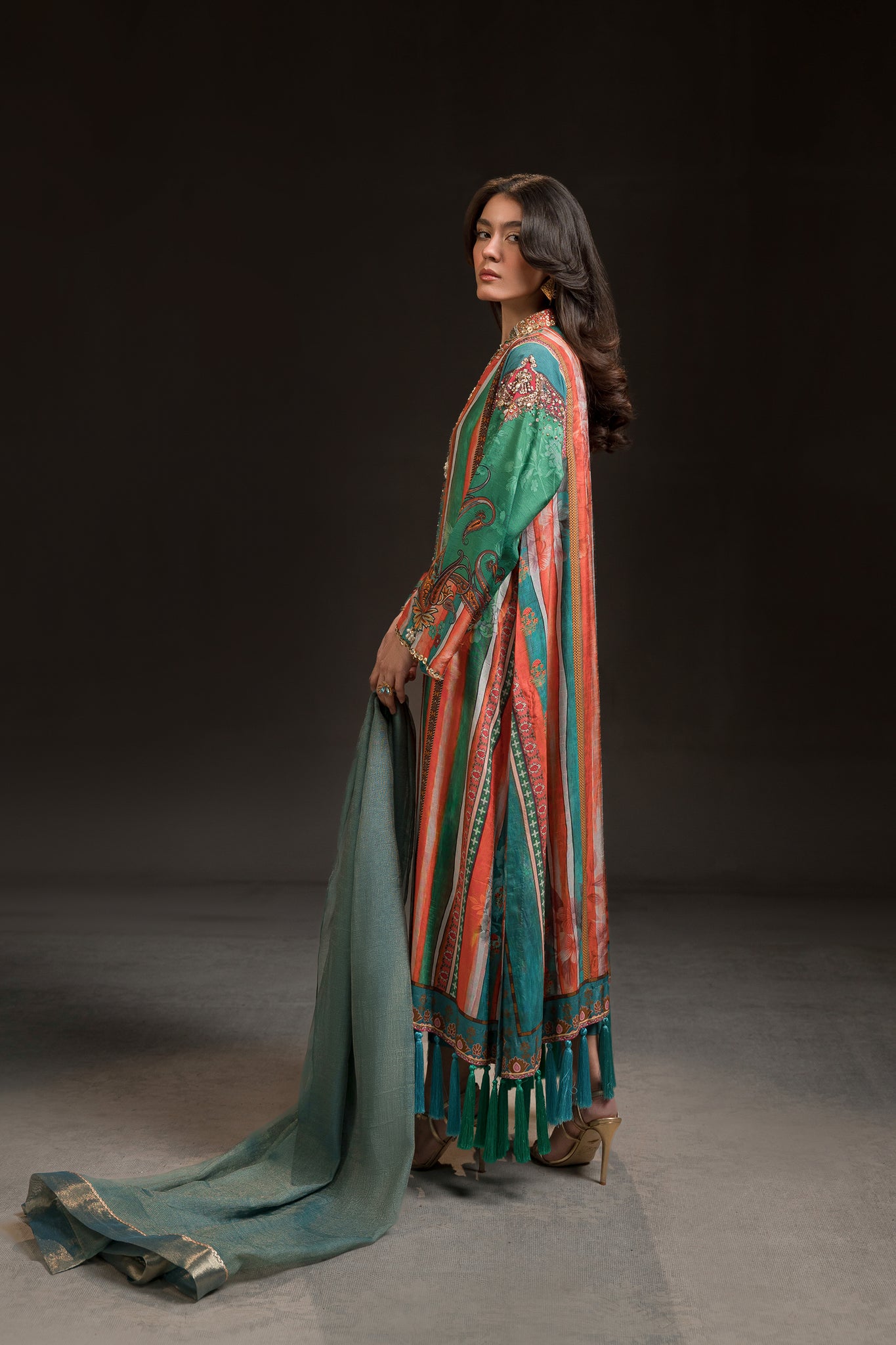 Luxury Kaftan Dresses Design in Pakistan – Ammara Khan