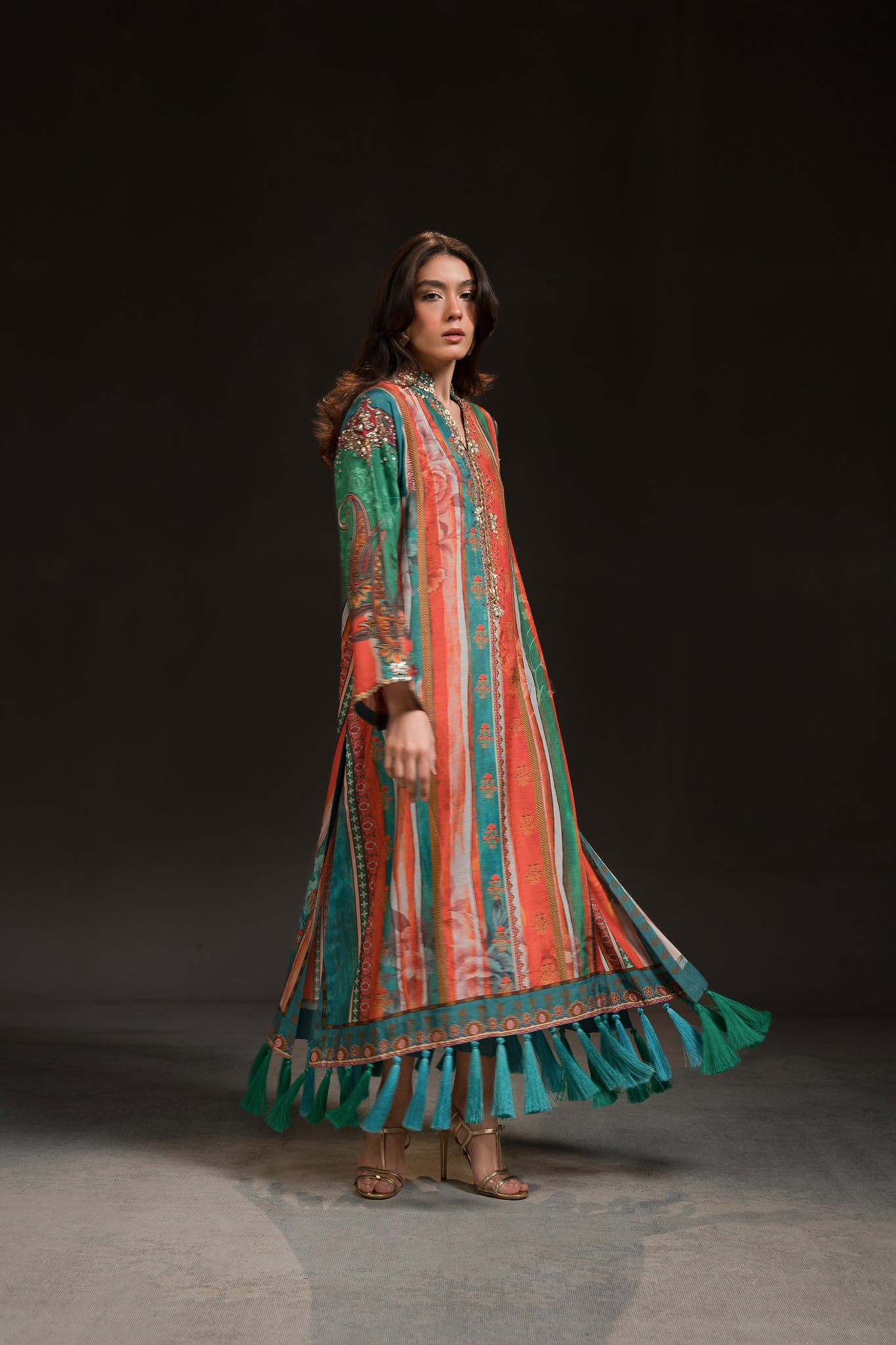 Luxury Kaftan Dresses Design in Pakistan – Ammara Khan
