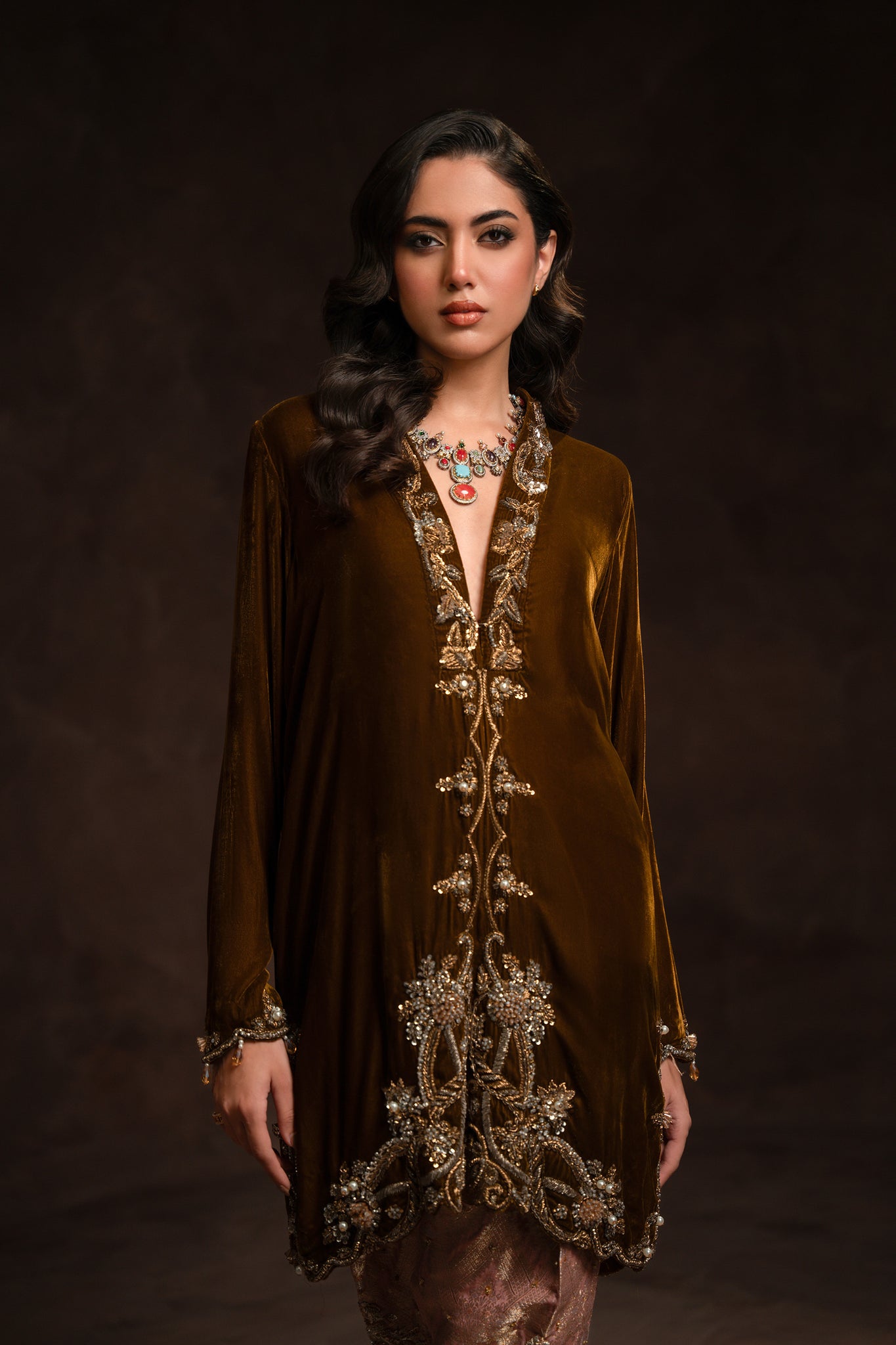 Luxury Velvet Kaftan Dress Designs in Pakistan – Ammara Khan