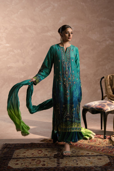 Luxury Kaftan Dresses Design in Pakistan – Ammara Khan