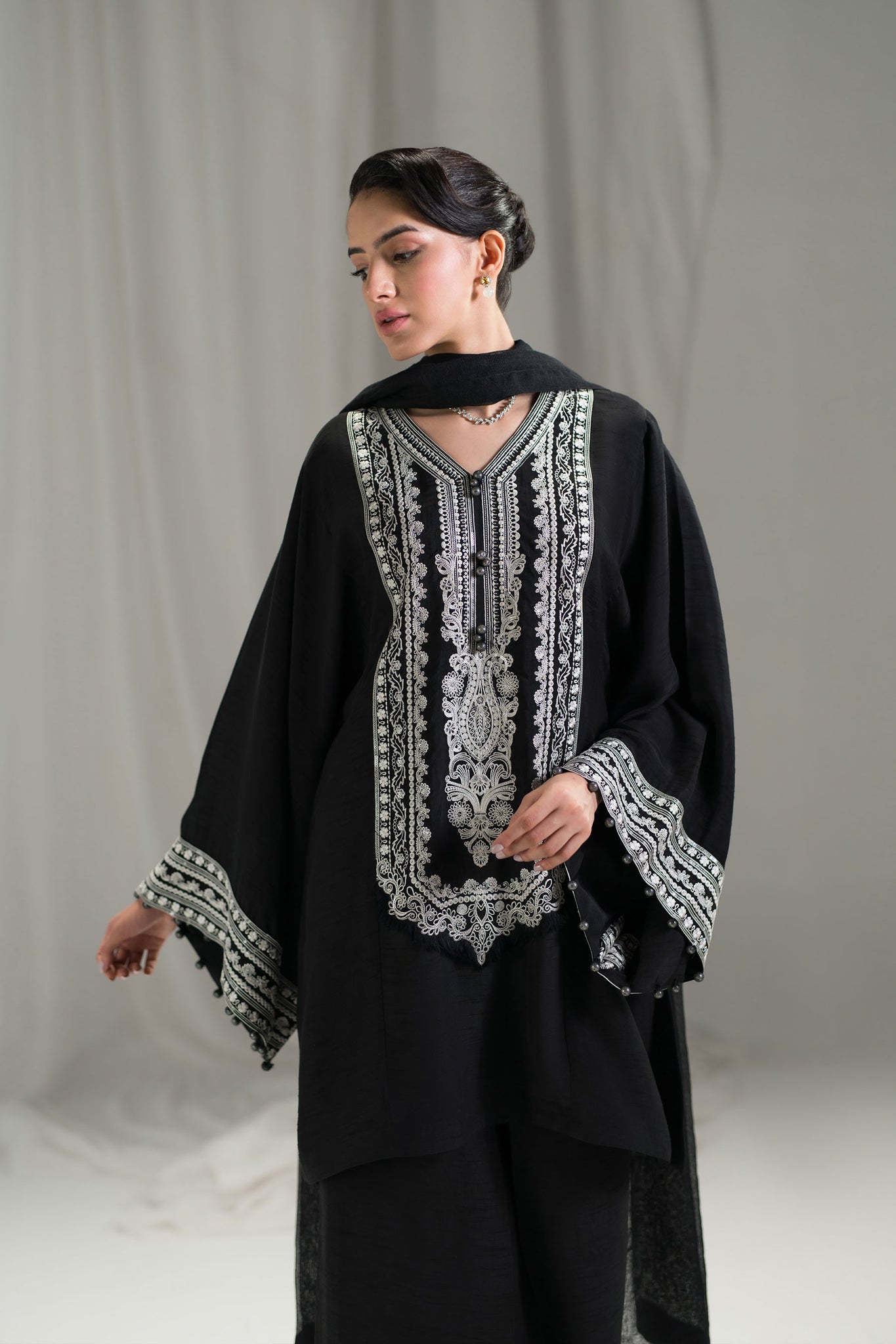 AMMARA KHAN - LUXURY FASHION - Ammarakhan.com – Ammara Khan